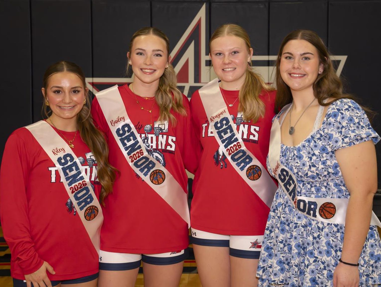 Lady Texans clinch playoff berth